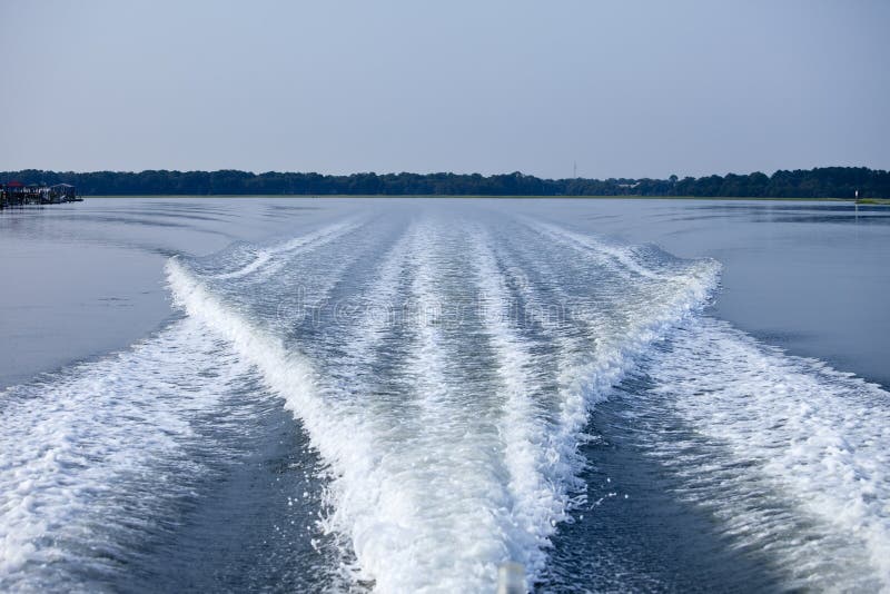 Boat wake stock image. Image of ripple, morning, reflection - 15162051