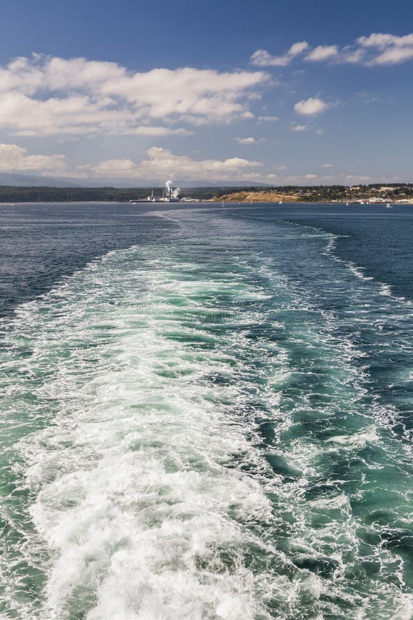 Boat Wake stock image. Image of boat, pacific, wake, vertical - 34754915
