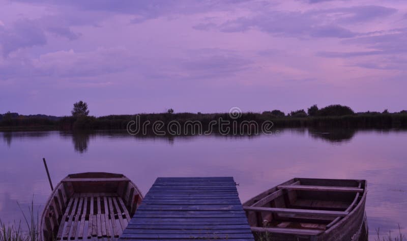 Boat in the Water in the Evening Editorial Photo - Image of drop ...