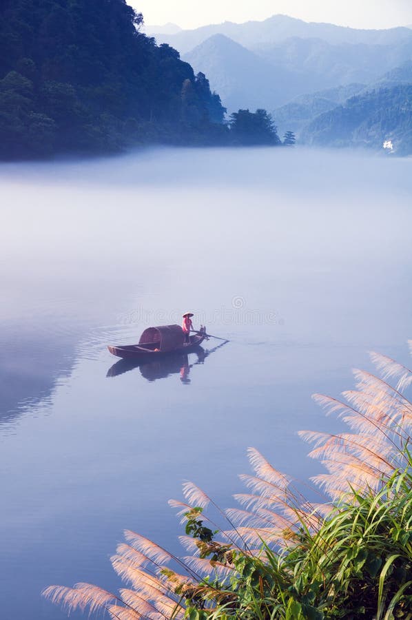 Fishing on the Dongjiang Lake Stock Image - Image of nature, asia: 37705199