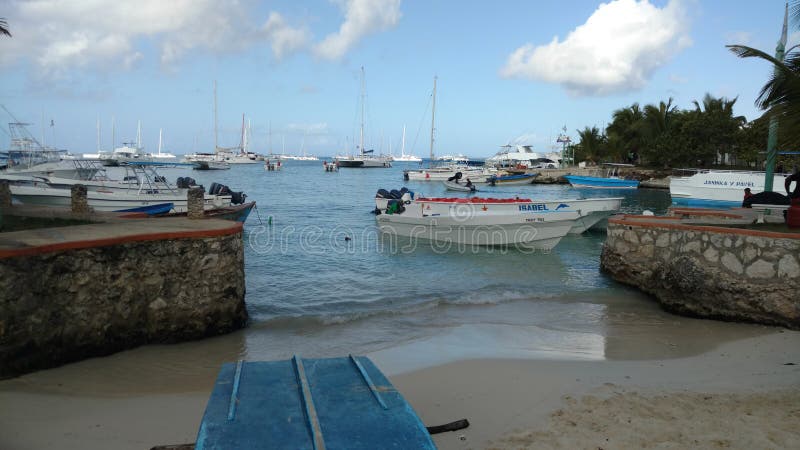 Boats by the Beach editorial image. Image of stone, relaxing - 71185200