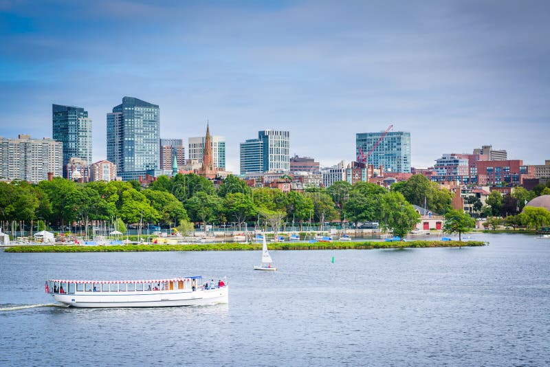 Boats in the Charles River and the Skyline, in Boston, Massachusetts ...