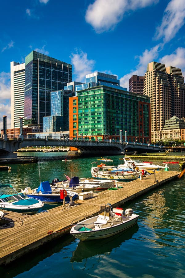 Boats and Docks in Fort Point Channel, Boston, Massachusetts. Editorial ...