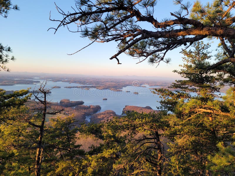 Boats Lake Island Mountains Fall Stock Photo - Image of tree, lake ...