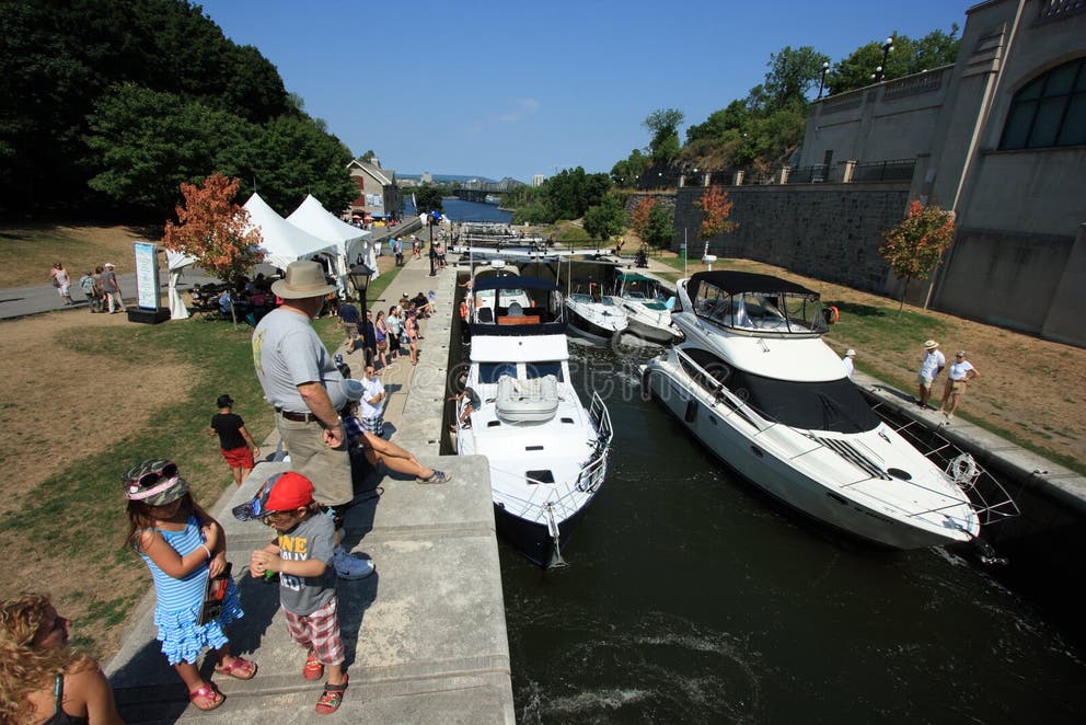 Boats in Ottawa Locks editorial image. Image of ottawa - 26277210