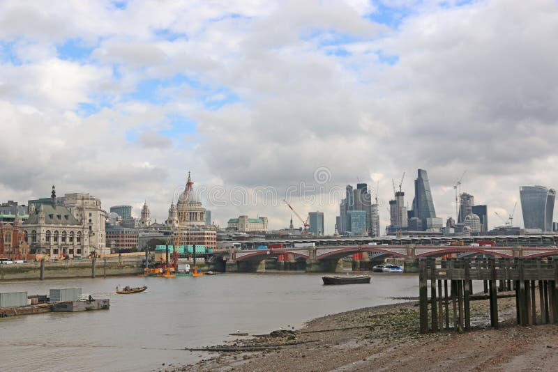 Boats on the River Thames in London Stock Image - Image of boat, river ...