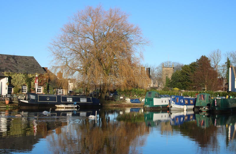 Boats Tithe Barn Basin, Lancaster Canal, Garstang Editorial Stock Photo ...