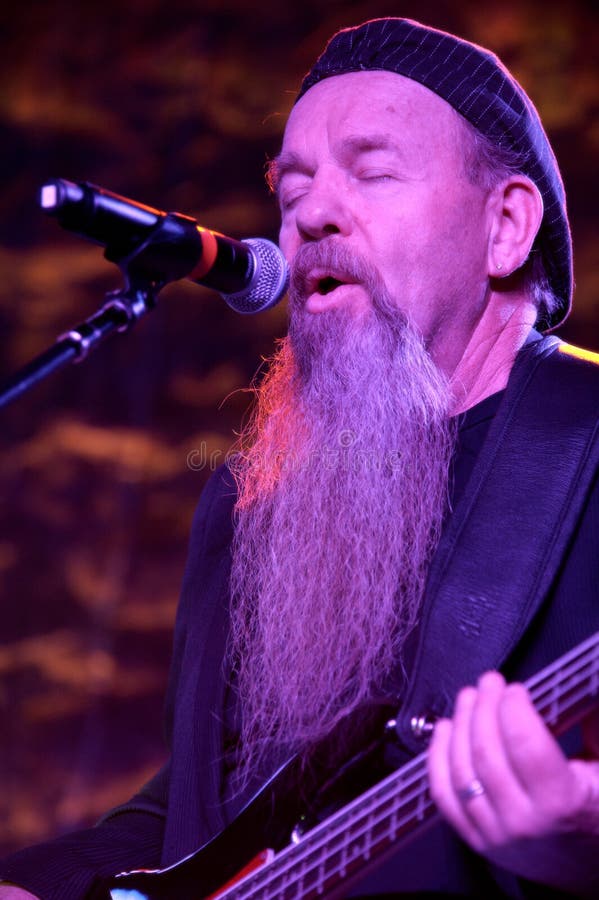 Bob Gulley editorial stock image. Image of brothers, valley - 23077384