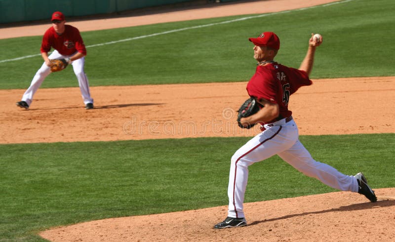 Bob Howry piches editorial photo. Image of baseball, ballpark - 13571156