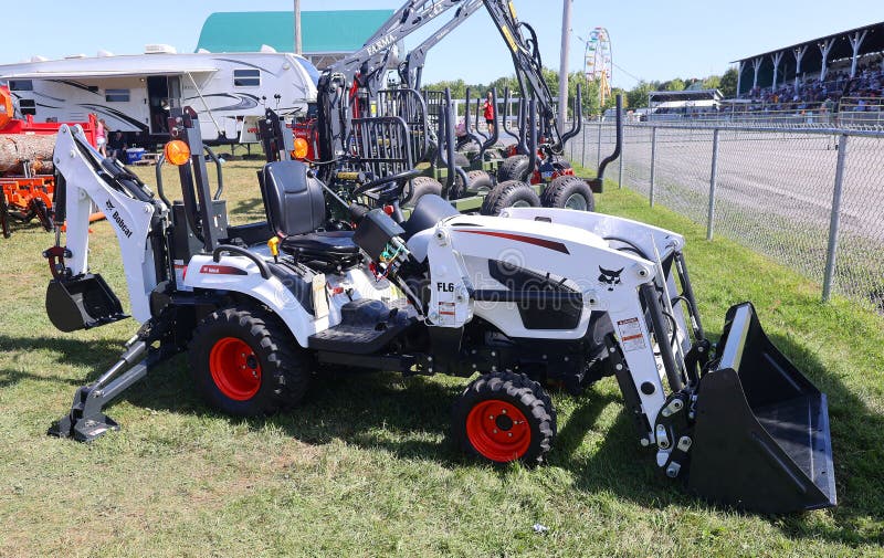 Bobcat FL6 for digging, editorial image. Image of computerized - 333366510