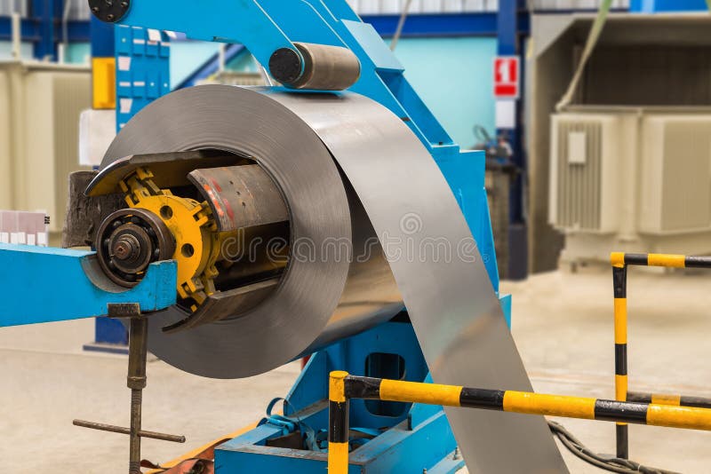 Bobine En Acier Sur La Machine Image stock - Image of machine, usine ...