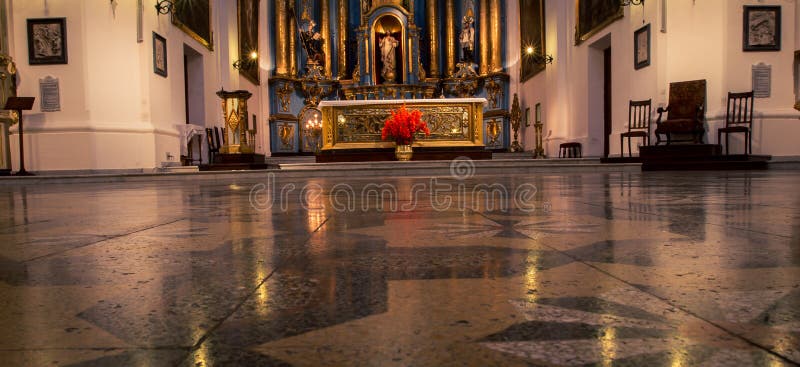Kirchenboden stockbild. Bild von kirchenboden - 83889879