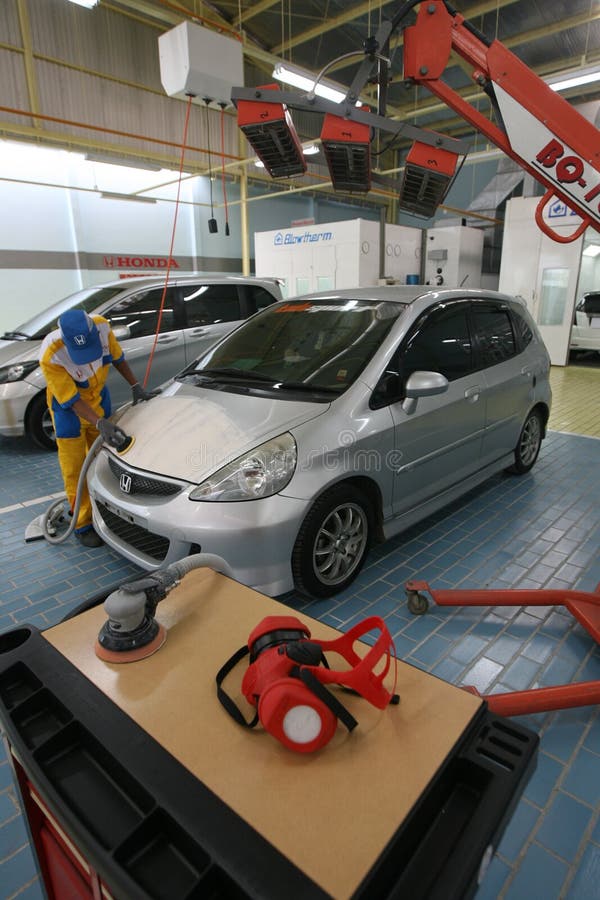 Body repair editorial photography. Image of vehicle, parking - 32261657