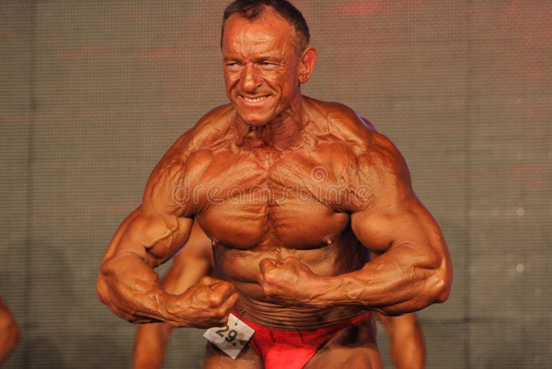 Bodybuilder editorial photo. Image of bodybuilder, attractive - 11782176