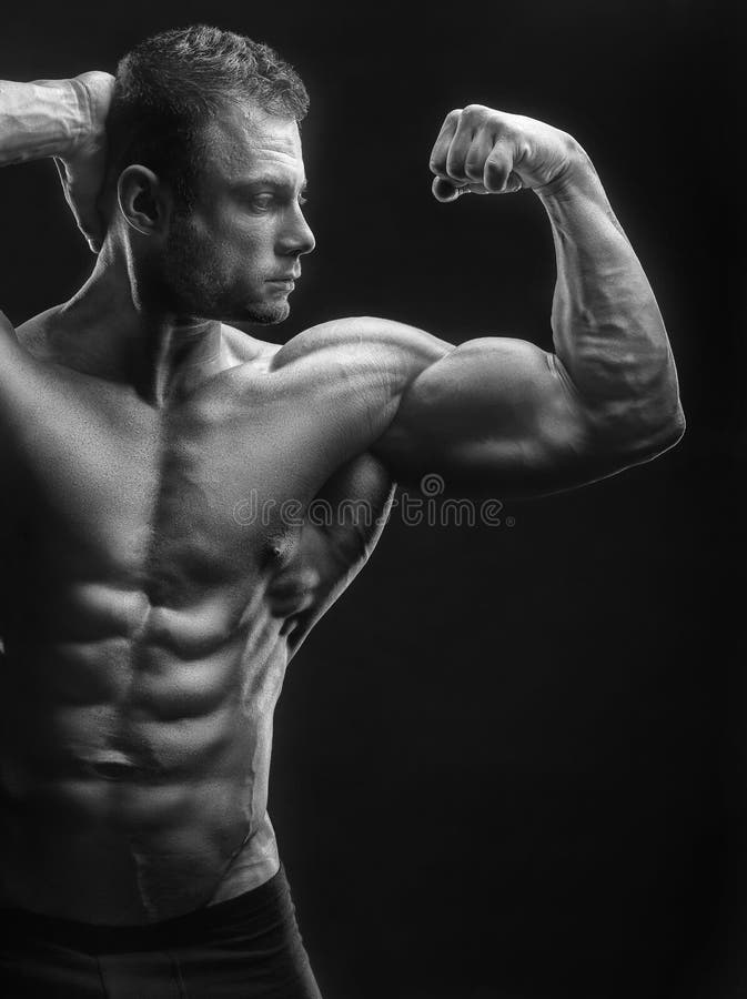 Bodybuilder Imagen Blanco Y Negro Foto de archivo - Imagen de belleza ...