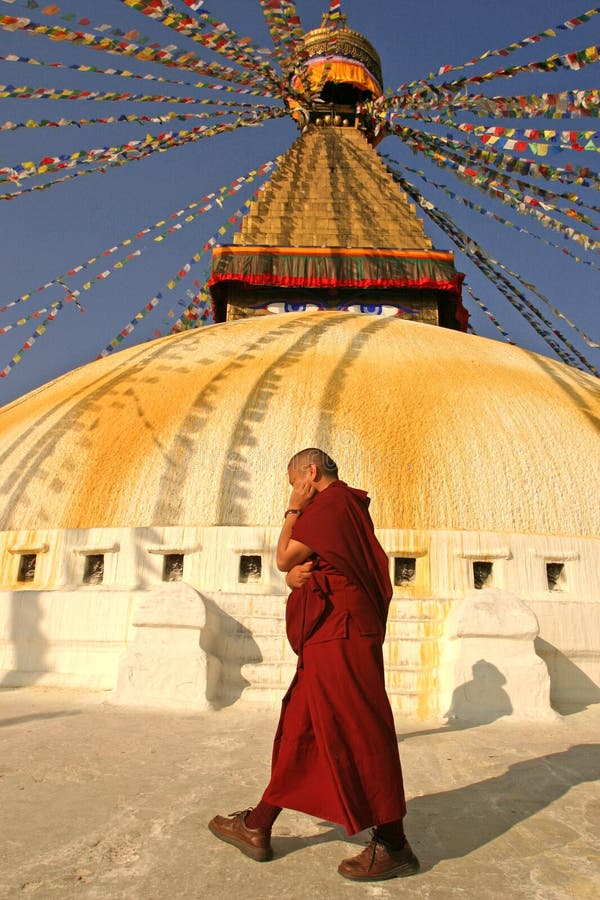 Boeddhistische monnik stock foto. Image of monnik, bedevaart - 2088996