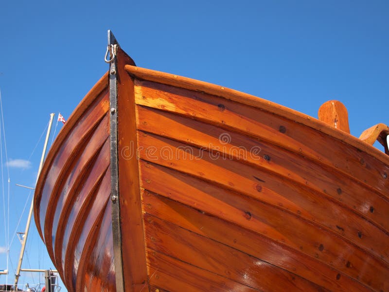 Boeg van Houten Boot stock foto. Image of stof, rivier - 121023530