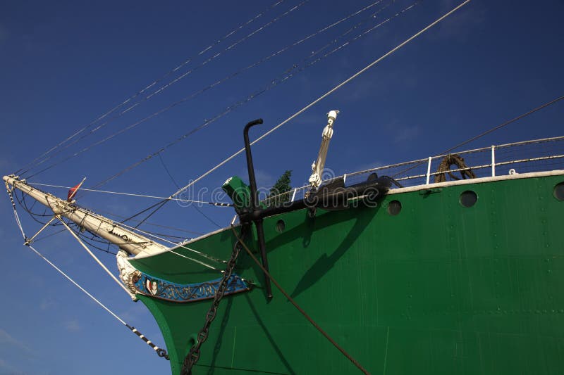 Boegspriet Op Een Lang Schip Stock Afbeelding - Image of gedokt, schip ...