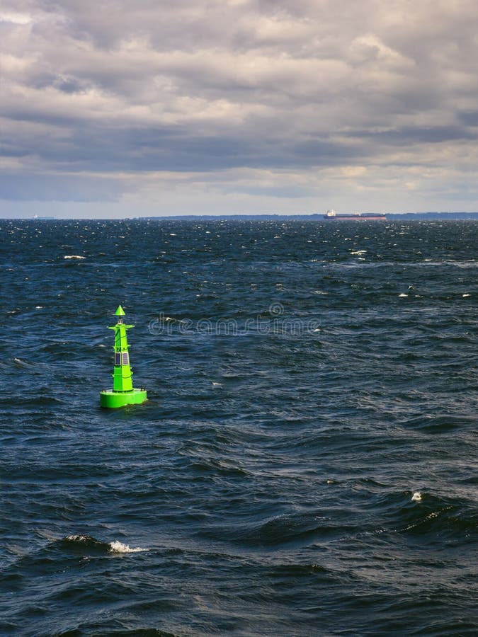Boei op het water stock afbeelding. Image of redding - 25645709