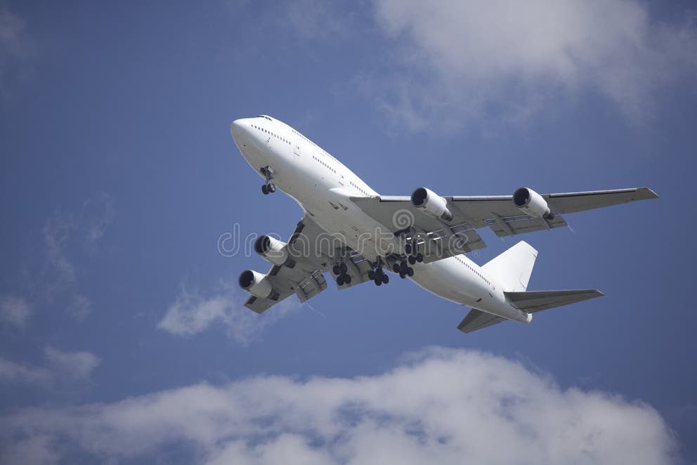 Boeing 747 Airliner on Final Approach Stock Image - Image of jumbo ...