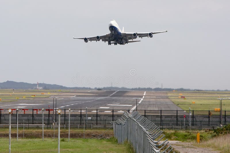Boeing 747 Jumbo Jet Taking Off Stock Photo - Image of flight, aircraft ...