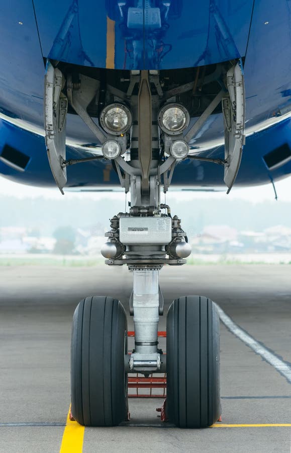 Boeing 767 Side View Stock Photos - Free & Royalty-Free Stock Photos ...