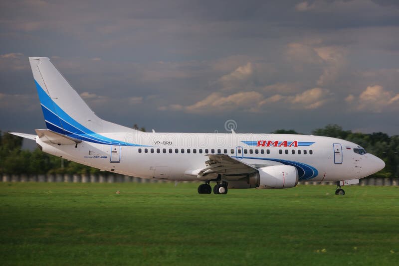 Boeing B737 image stock. Image du avion, ciel, moteur - 23605789