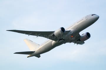 1,616 Boeing 787 Takeoff Stock Photos - Free & Royalty-Free Stock ...