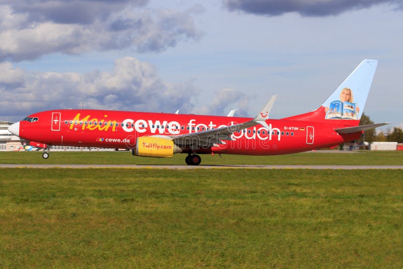 Special Color Scheme TUI 737-800 Editorial Stock Image - Image of ...