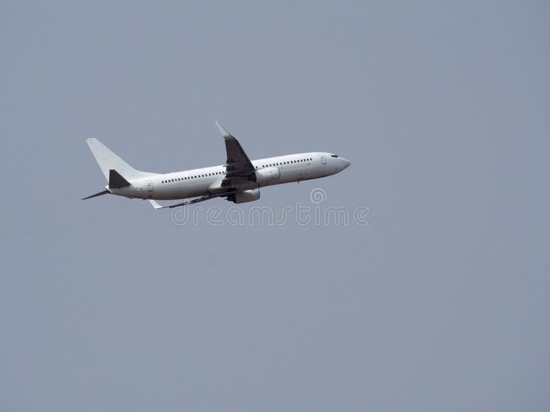 Boeing 737 editorial stock image. Image of gear, evelop - 163485259