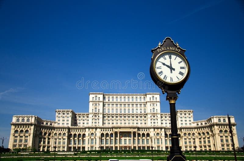 Boekarest - Het Paleis Van Het Parlement Stock Foto - Image of roemenië ...