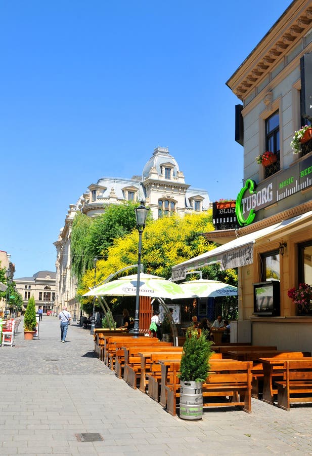 Oude Stad Van Boekarest, Roemenië Redactionele Stock Foto - Image of ...