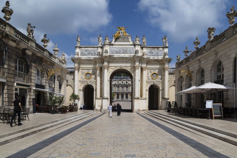 Historische Mitte Der Stadt Von Nancy - Frankreich Redaktionelles Foto ...