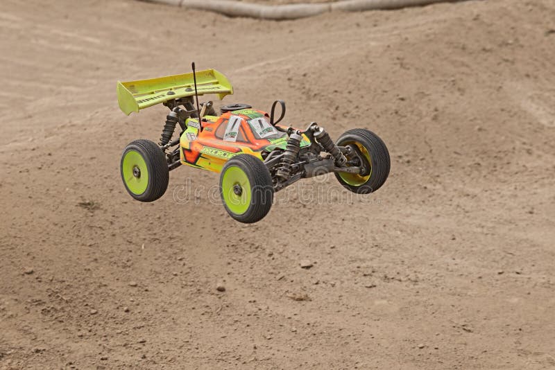 Boguet commandé par radio image stock éditorial. Image du poussette ...