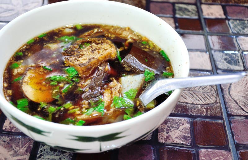 Boiled Chinese Pasta Square Stock Photo - Image of pasta, boiled: 42349448