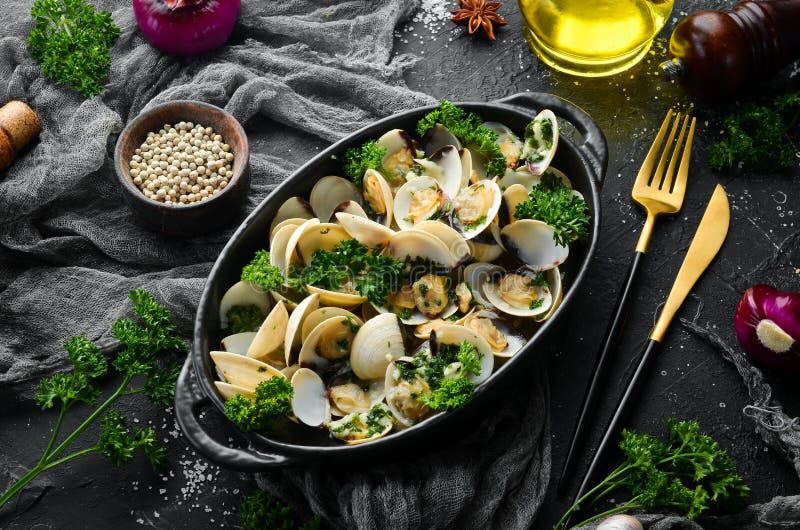 Oven seafood in shells stock photo. Image of fishes, europe - 2080784