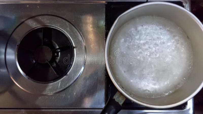 Cook Water until it Boils To Boil Instant Noodles. Boiling Water ...