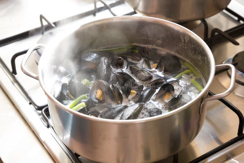 Boiling Mussels Wine Pot Stock Photos - Free & Royalty-Free Stock ...