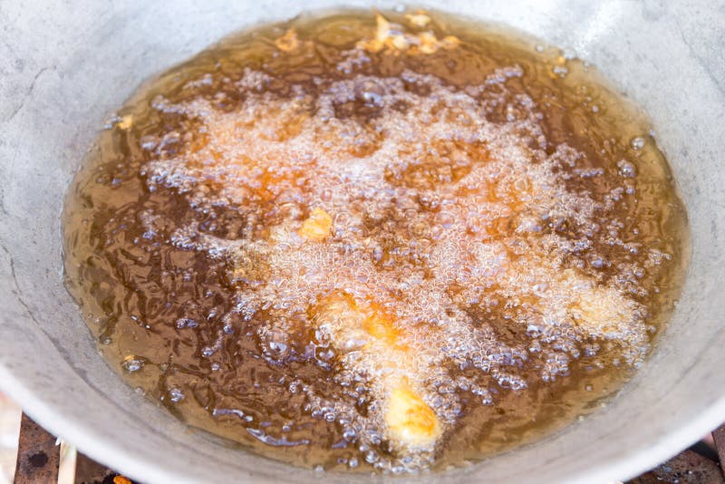 Boiling Oil in Pan for Fried Food Stock Photo - Image of heat, fresh ...