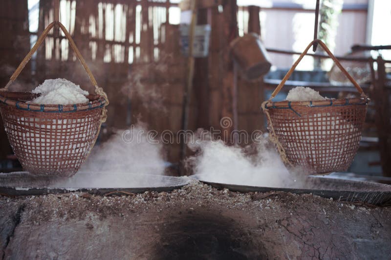 Boiling Saline Solution is Traditional Way for Making Mountain Rock ...