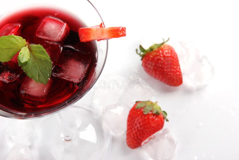 Boisson de fraise image stock. Image du rouge, fermer - 19588199