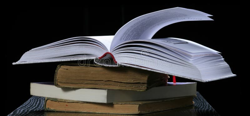 Bok fotografering för bildbyråer. Bild av papper, läst - 7733975