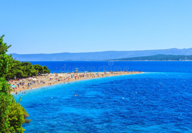 Bol-Strand, Kroatien stockbild. Bild von dalmatien, erholung - 56880949