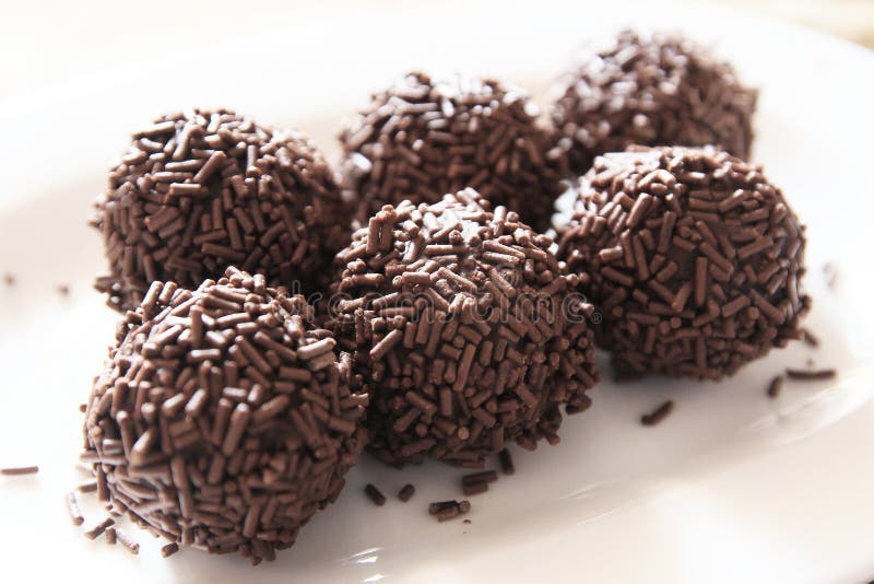 Bola del chocolate imagen de archivo. Imagen de coma - 23833753