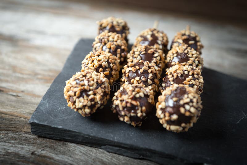 Bola Del Chocolate De Dango De La Comida Del Postre Imagen de archivo ...