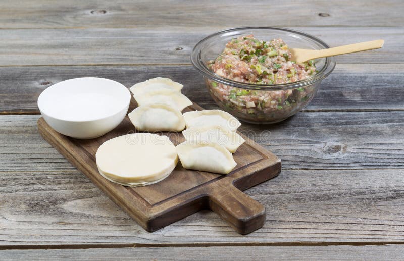 Bolas De Masa Hervida Del Chino Tradicional Cocinar Las Bolas De Masa