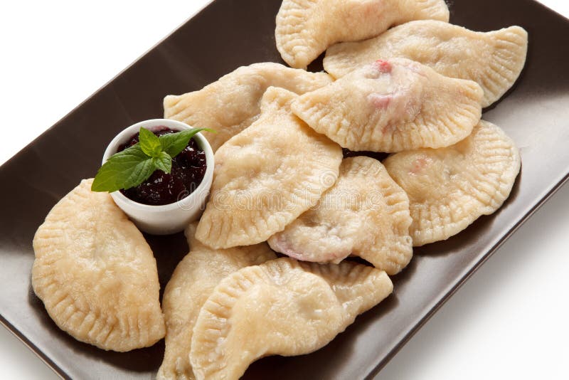 Bolas De Masa Hervida - Tallarines Rellenos Dulce Del Queso Con El ...