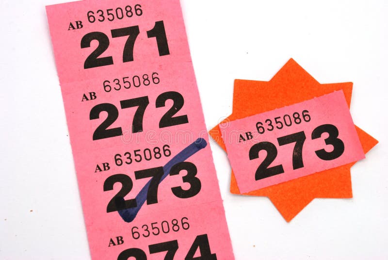 Boleto de la rifa que gana imagen de archivo. Imagen de rodillos - 70096085