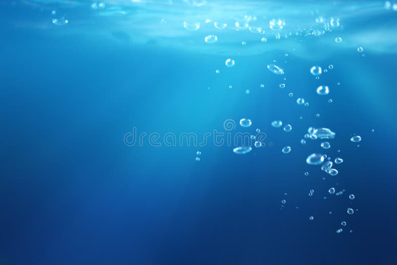 Bolle di aria sotto acqua fotografia stock. Immagine di oceano - 58710908