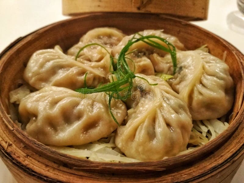 Nepalees kip-C Momos stock foto. Image of heerlijk, kruidig - 12581546